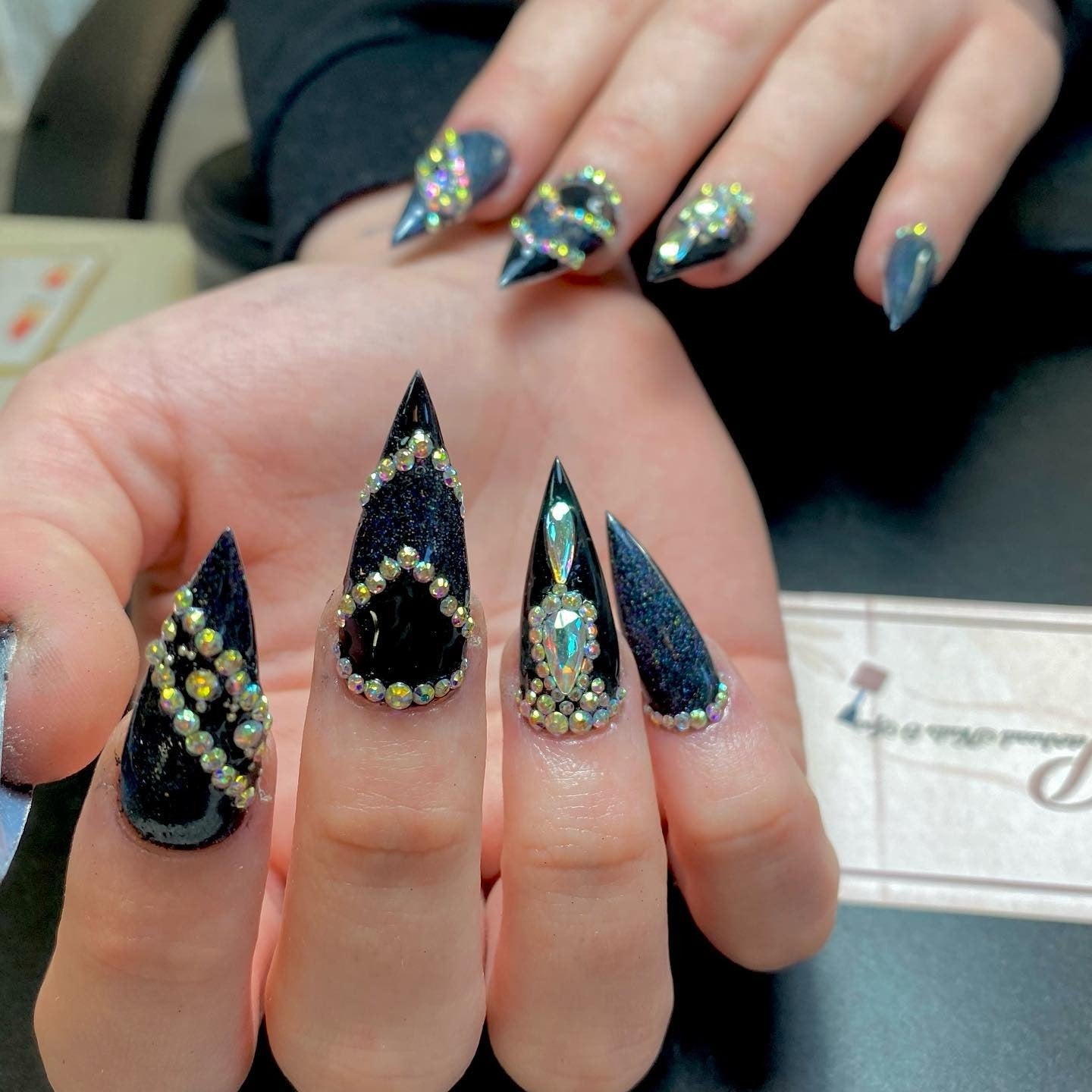 15 Trendy Pointed Nail Ideas Taking Over 2026 – DreamBundles