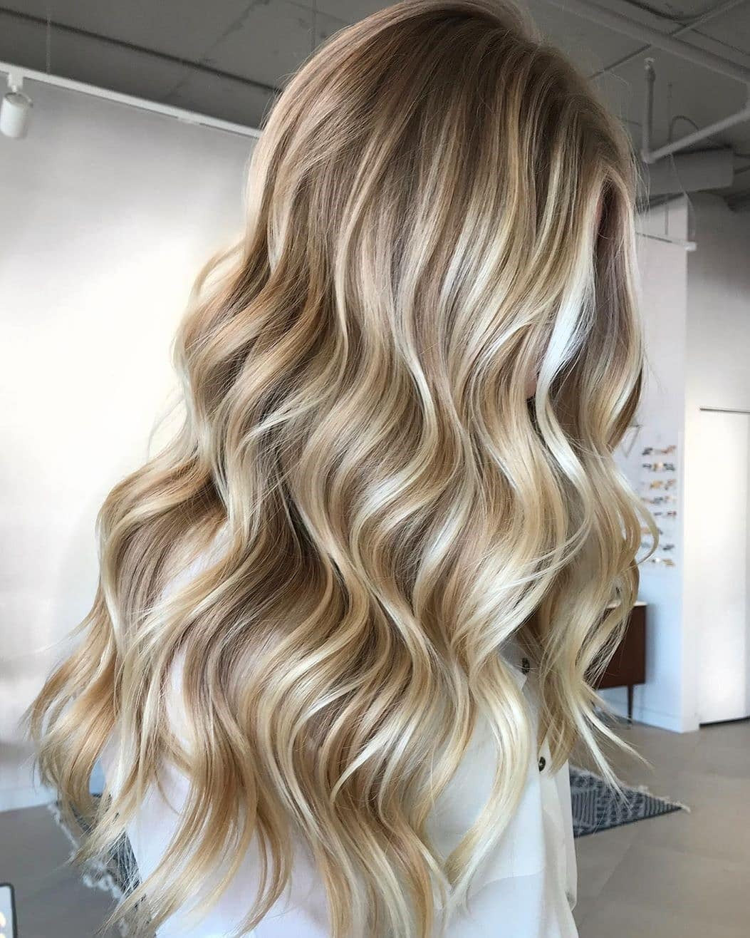15 Best Light Hair Color Shades for 2026 – DreamBundles