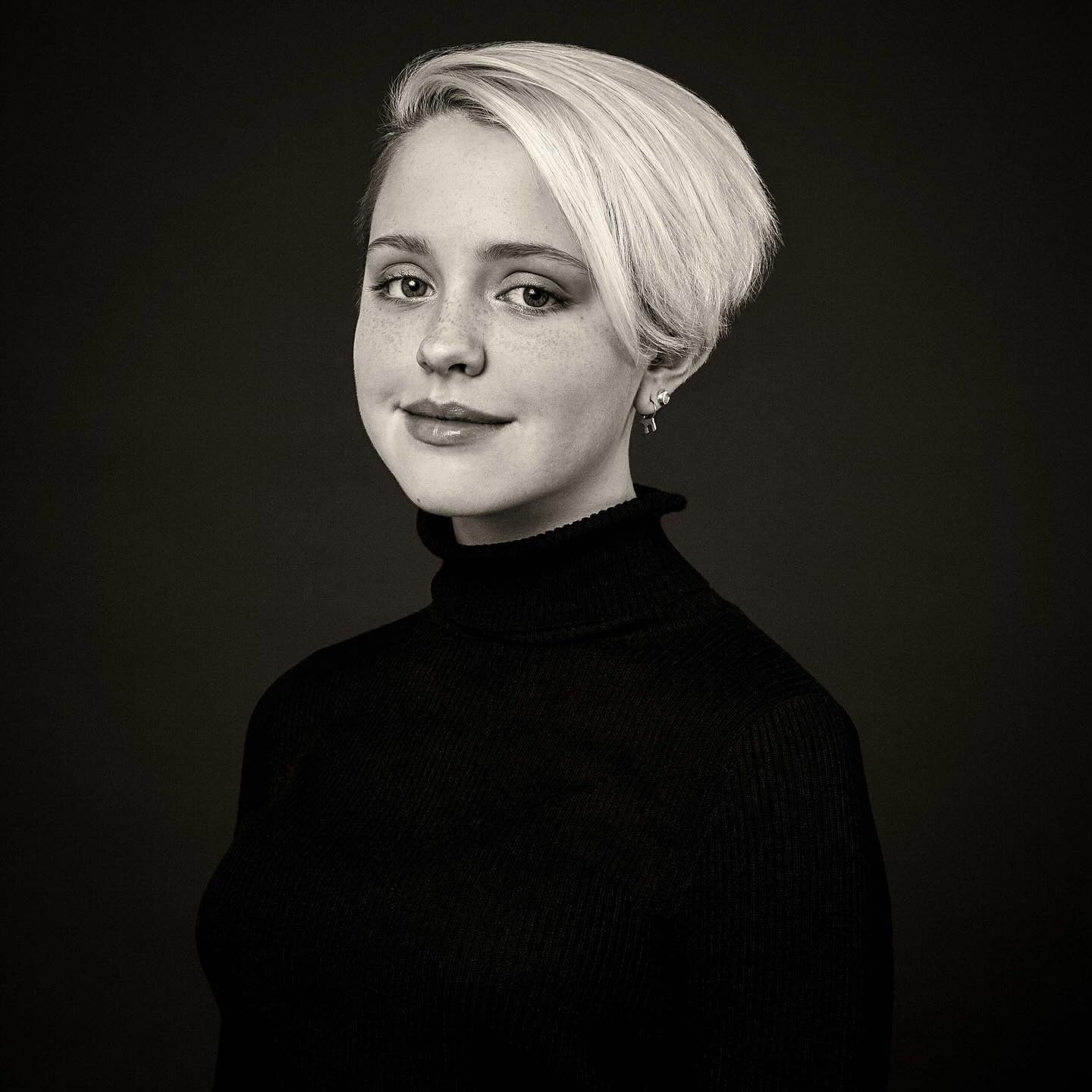 15 Gorgeous Side Swept Pixie Ideas 2026 – DreamBundles