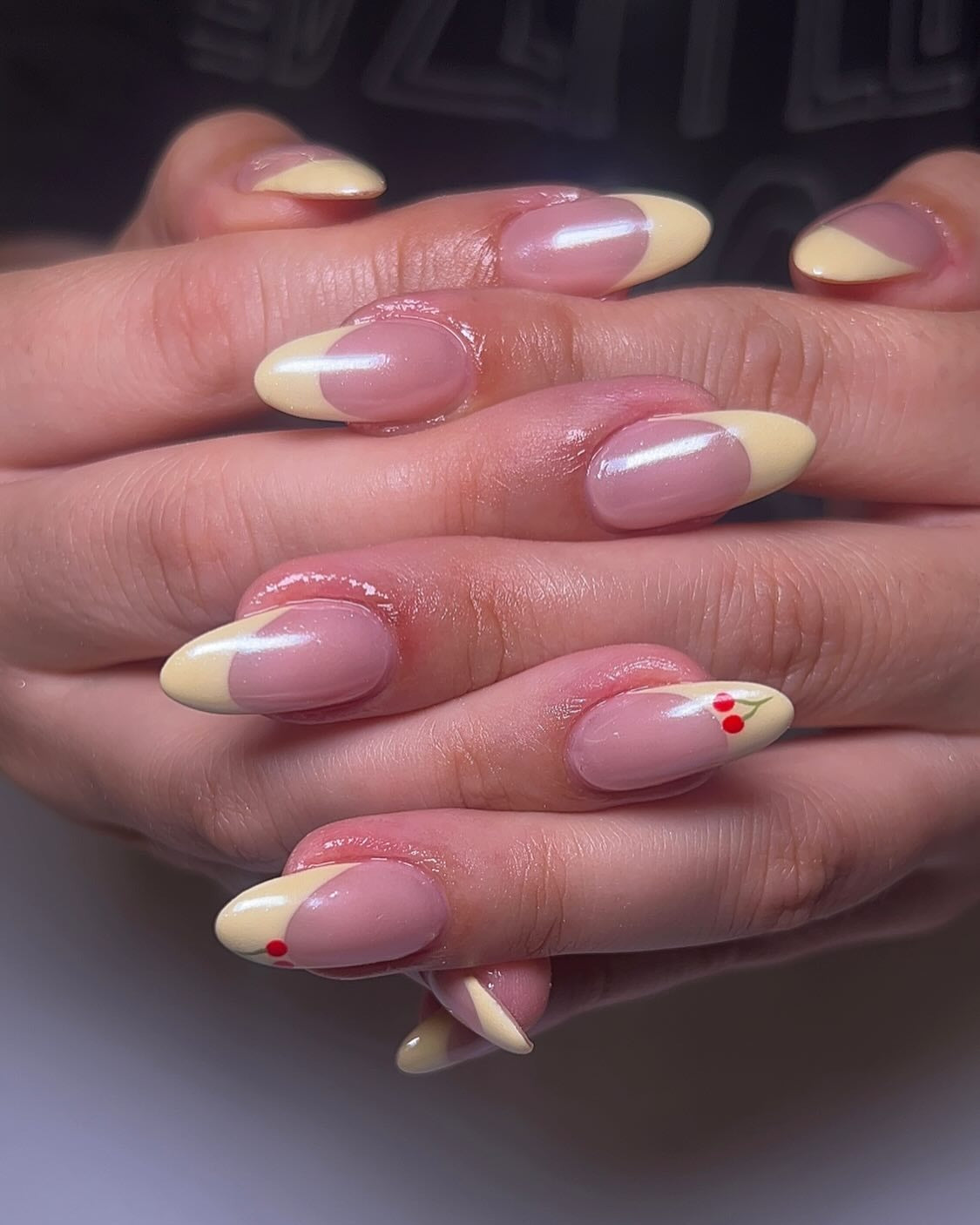 15 Chic & Playful Yellow French Tip Nail Ideas – DreamBundles