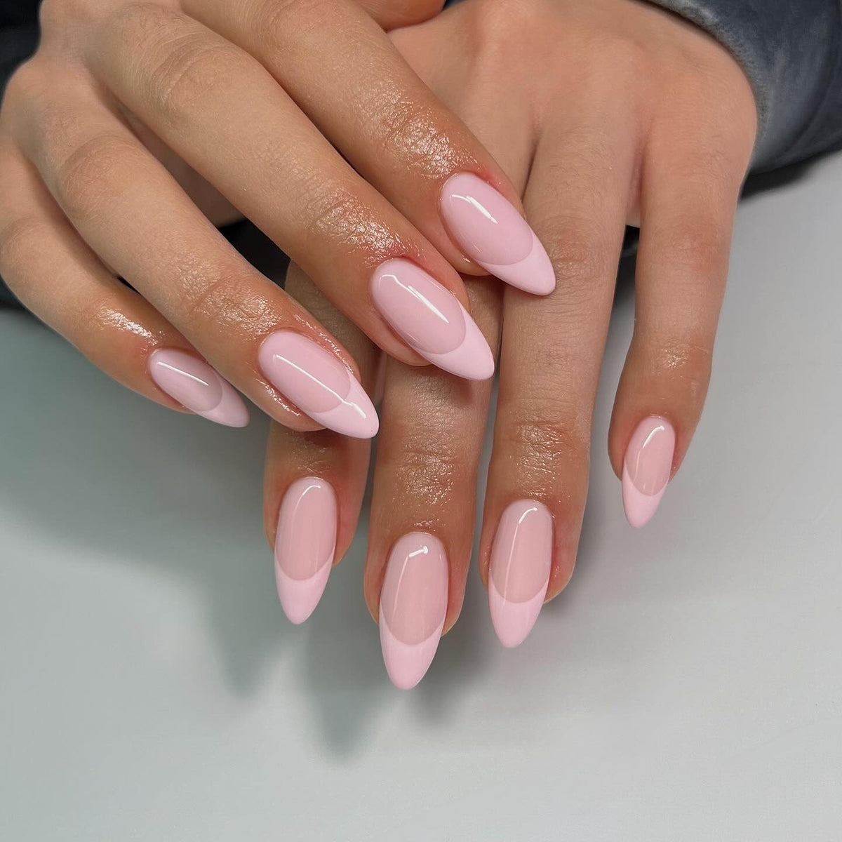 15 Classy Almond French Tip Nail Ideas 2026 – DreamBundles