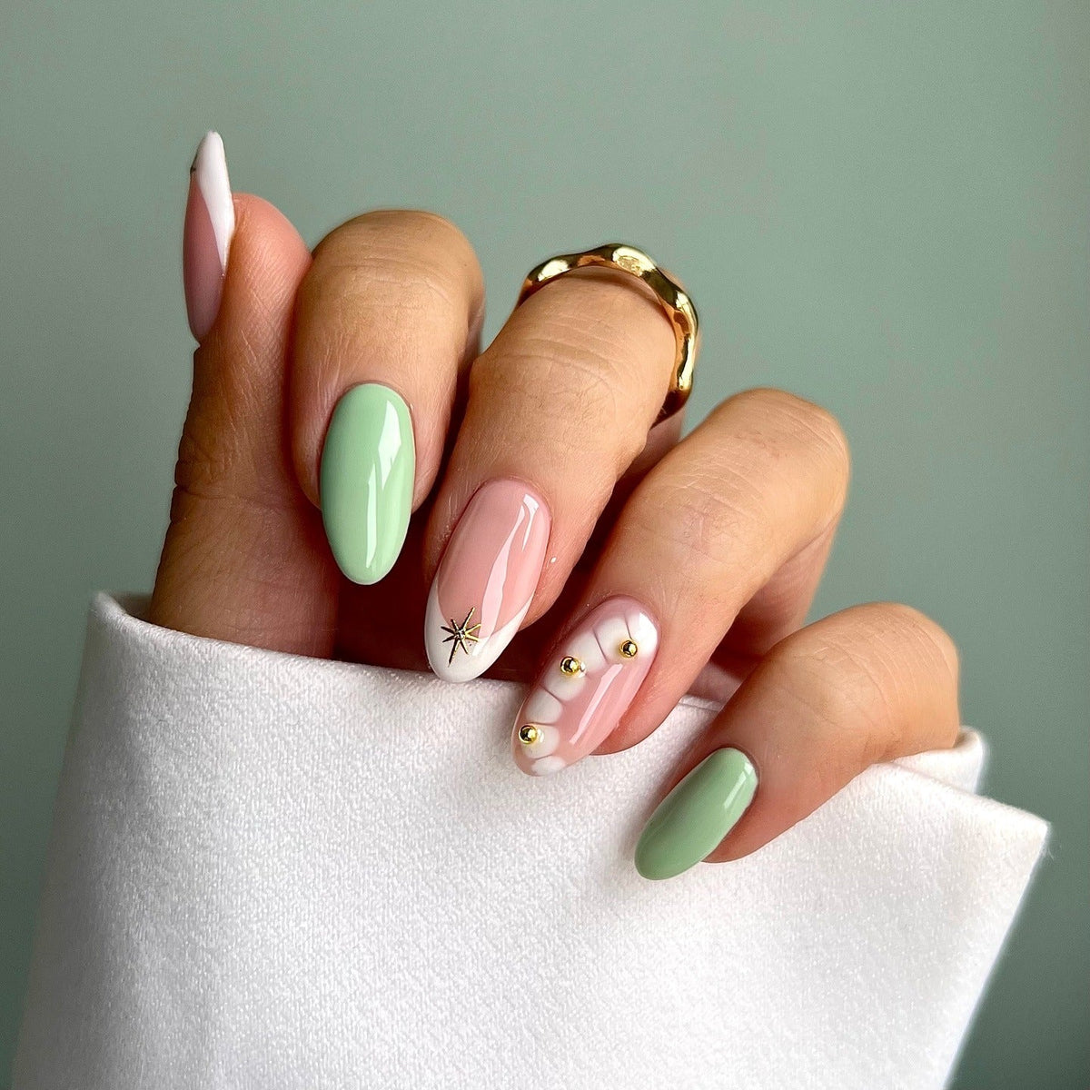 15 Light Green Nail Ideas for Everyday Style – DreamBundles