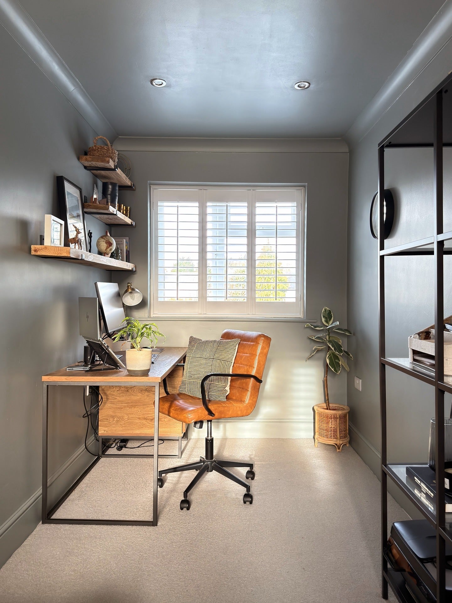 15 Trending Gray Office Ideas for Home Offices 2026 – DreamBundles